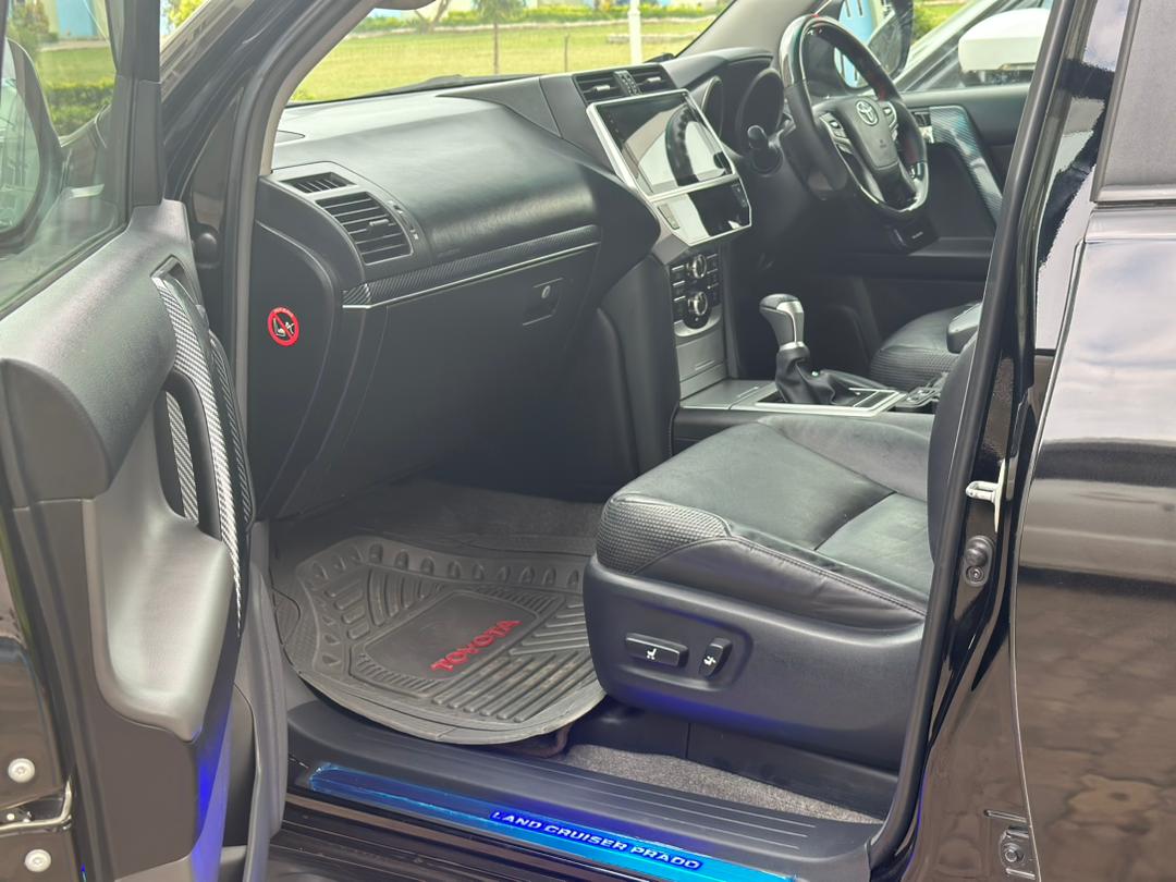 Zanzibar VIP Transfer in Land Cruiser PRADO