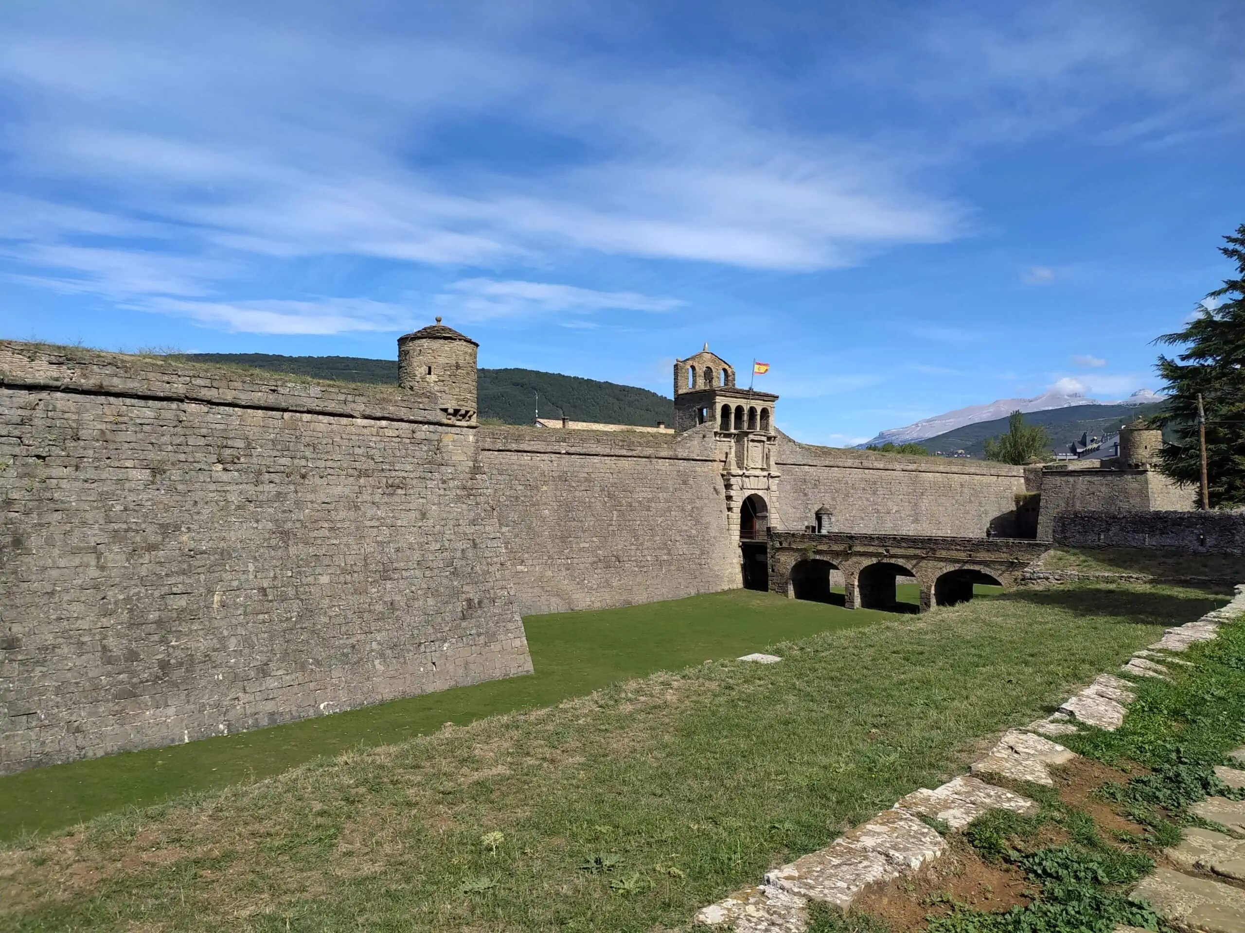 Visita guiada a pie por Jaca - Barceló Experiences